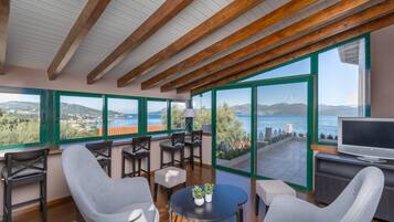 Villa, fumadores | 7 quartos