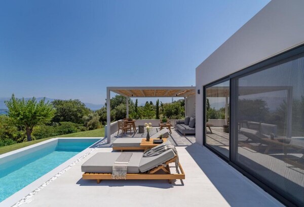 Cavalier Suites Nikiana Lefkada Av Properties - Lefkada
