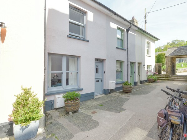 The Cottage On The Square - Chagford