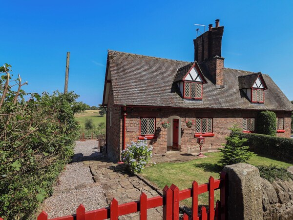 1 Fountain Cottages - Tarporley