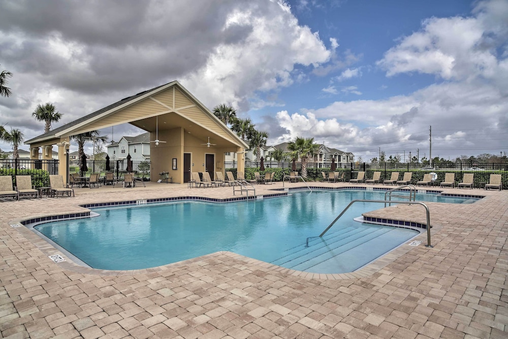 4 Mi To Dtwn: Home W/ Pool Access In Sanford - Sanford, FL
