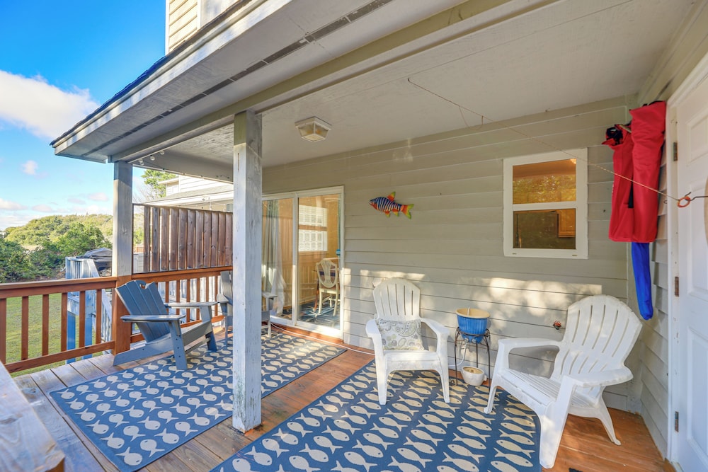 Well-equipped Emerald Isle Townhome: Pets Welcome! - Emerald Isle, NC