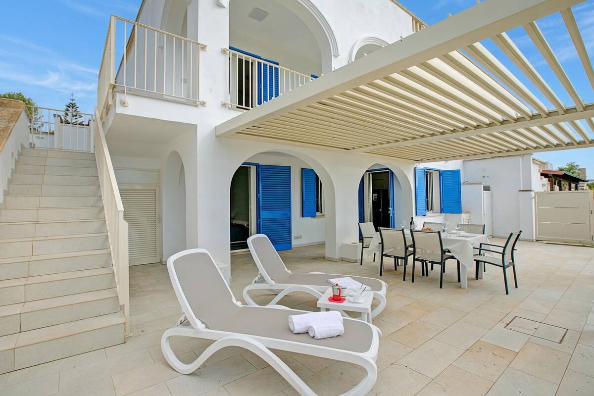 Casa Standard, 2 quartos, terraço (La Primula Apartment 1 with Sea-View) | Exterior