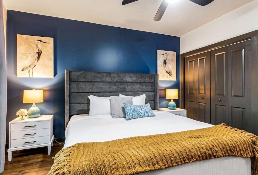 Iconic Nola 2br Experience Condo With 2 Balconies - Harrah's New Orleans