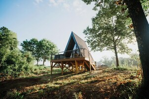 Cabana de Madeira Premier, banheira de hidromassagem grande, vista para o lago | Exterior