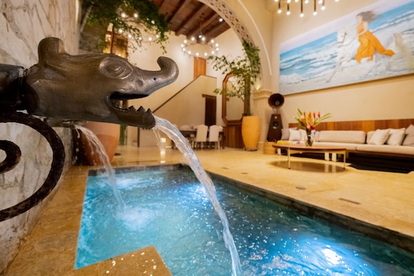 Luxury 5br House W Jacuzzi & Pool - Cartagena