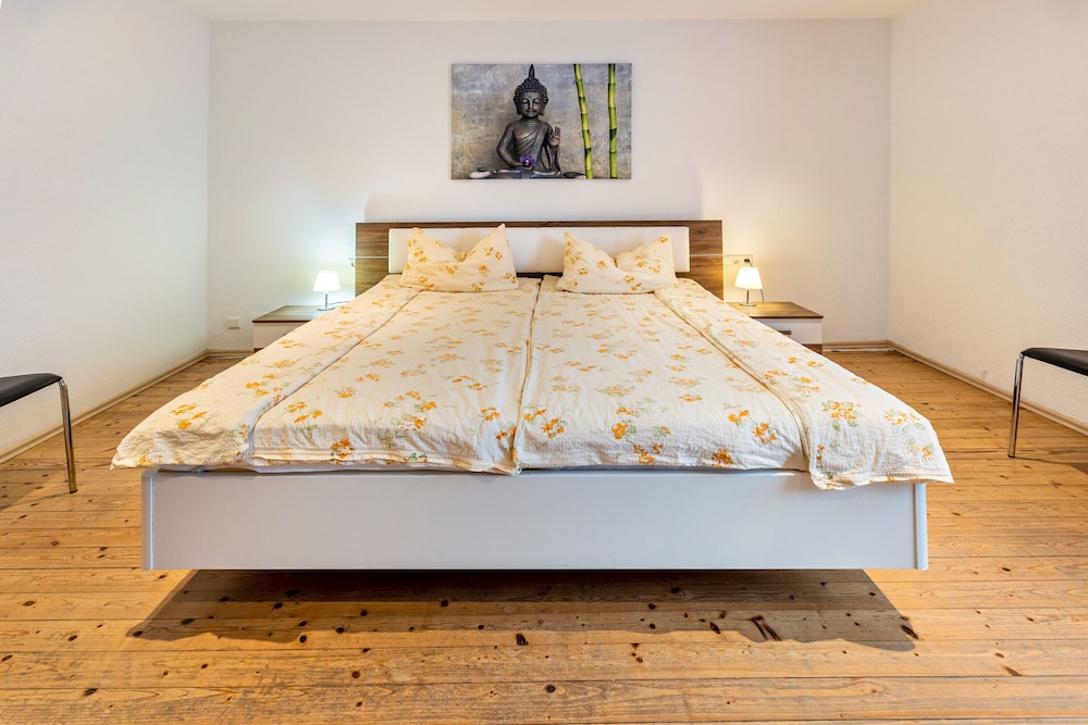 Ferienwohnung 'Andrea' Mit Seeblick, Privater Terrasse Und Wlan - Öhningen