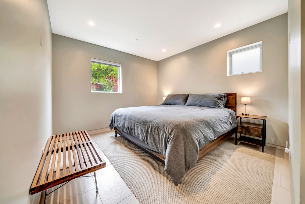 Venice Beach Bliss: 1br Modern Luxury Awaits - Santa Monica, CA