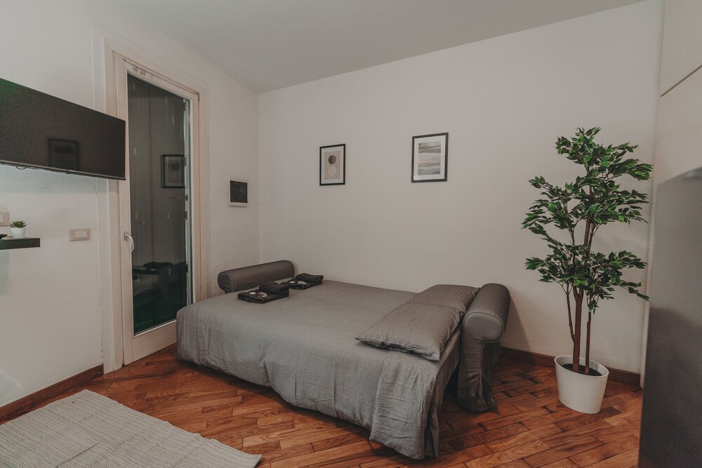 [Downtown] House with parking 5 minutes walk from downtown - Ravenna | Vrbo