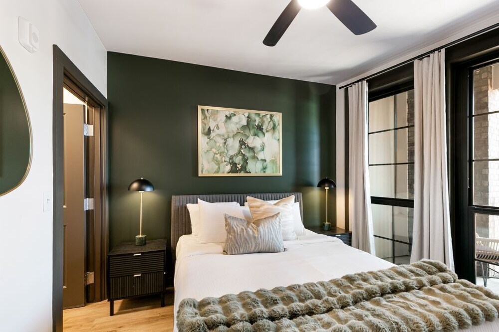 Sculpted Dream 2BR Urban Oasis Condo with Balcony Reviews, Deals ...