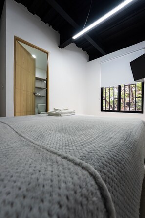 Quarto casal luxo, para não fumantes, micro-ondas