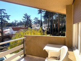 1 quarto, minibar, cofre no quarto, secretária 