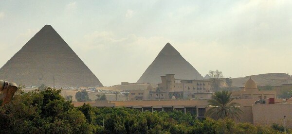 H10 Pyramids View - Egypt