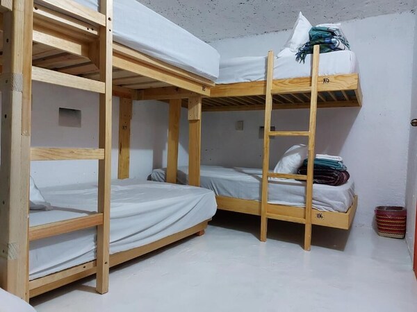 Hostal El Alebrije - Valle de Bravo