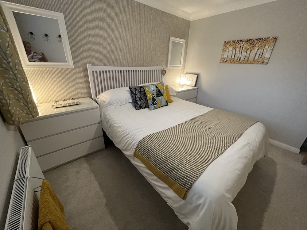 Tarporley Home Surrounded By The Cheshire Country Side. Restaurants 5 Mins Walk. - Tarporley