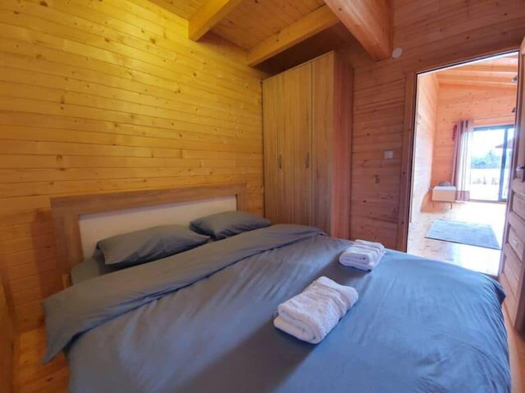 Quartos à prova de som, Wi-Fi de cortesia, roupa de cama