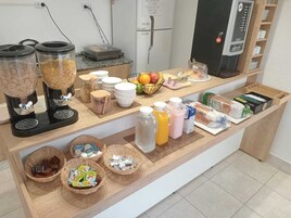 Pequeno-almoço tipo buffet diário incluído 