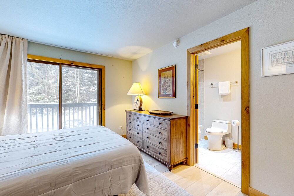 Mountain-view condo with fireplace, W/D, & shared amenity access - Vail ...