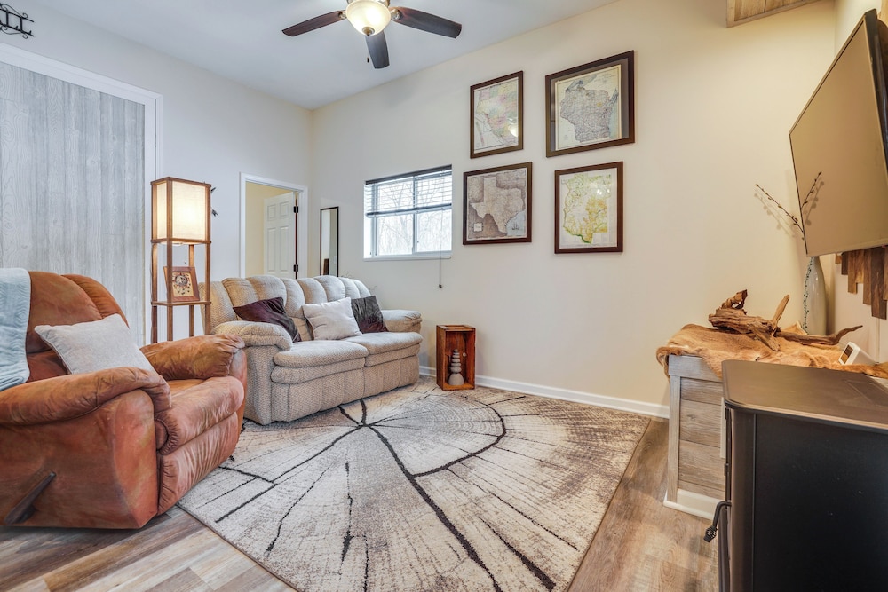Peaceful Ellsworth Vacation Rental W/ Grill - Red Wing, MN