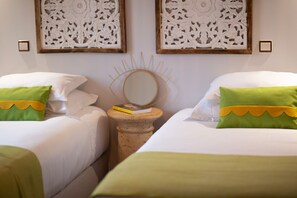 Quarto casal ou duplo luxo | Roupas de cama premium, edredons de pluma, Wi-Fi de cortesia