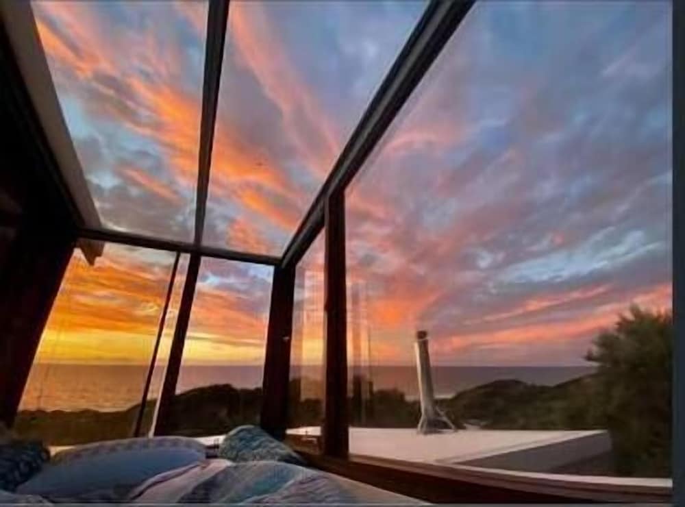 Beachfront Mansion By Peppy Beach Retreats® - Busselton