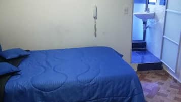 Quarto Individual Standard | Wi-fi grátis, roupa de cama fornecida