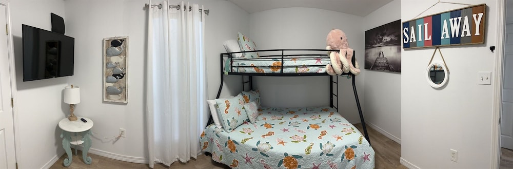 B2 Boujee, A Ground Floor, Cozy Condo, Just A Short Walk To The Beach.. - Gulf Shores Beach