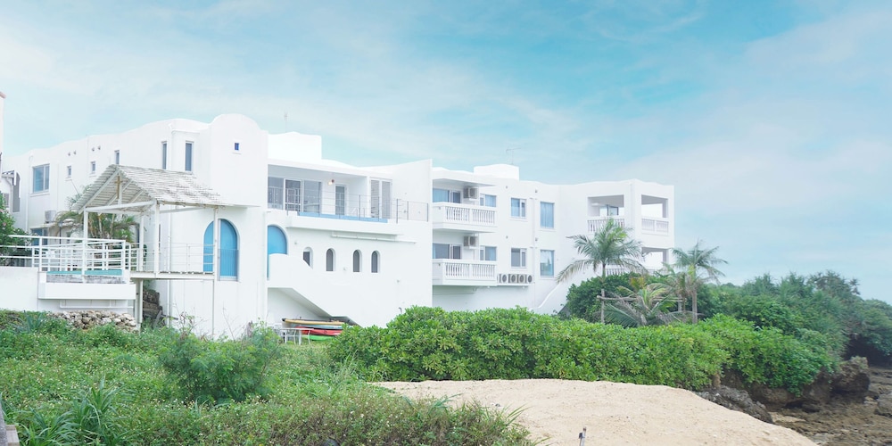 Blue Shallows Onnason Resort - Okinawa