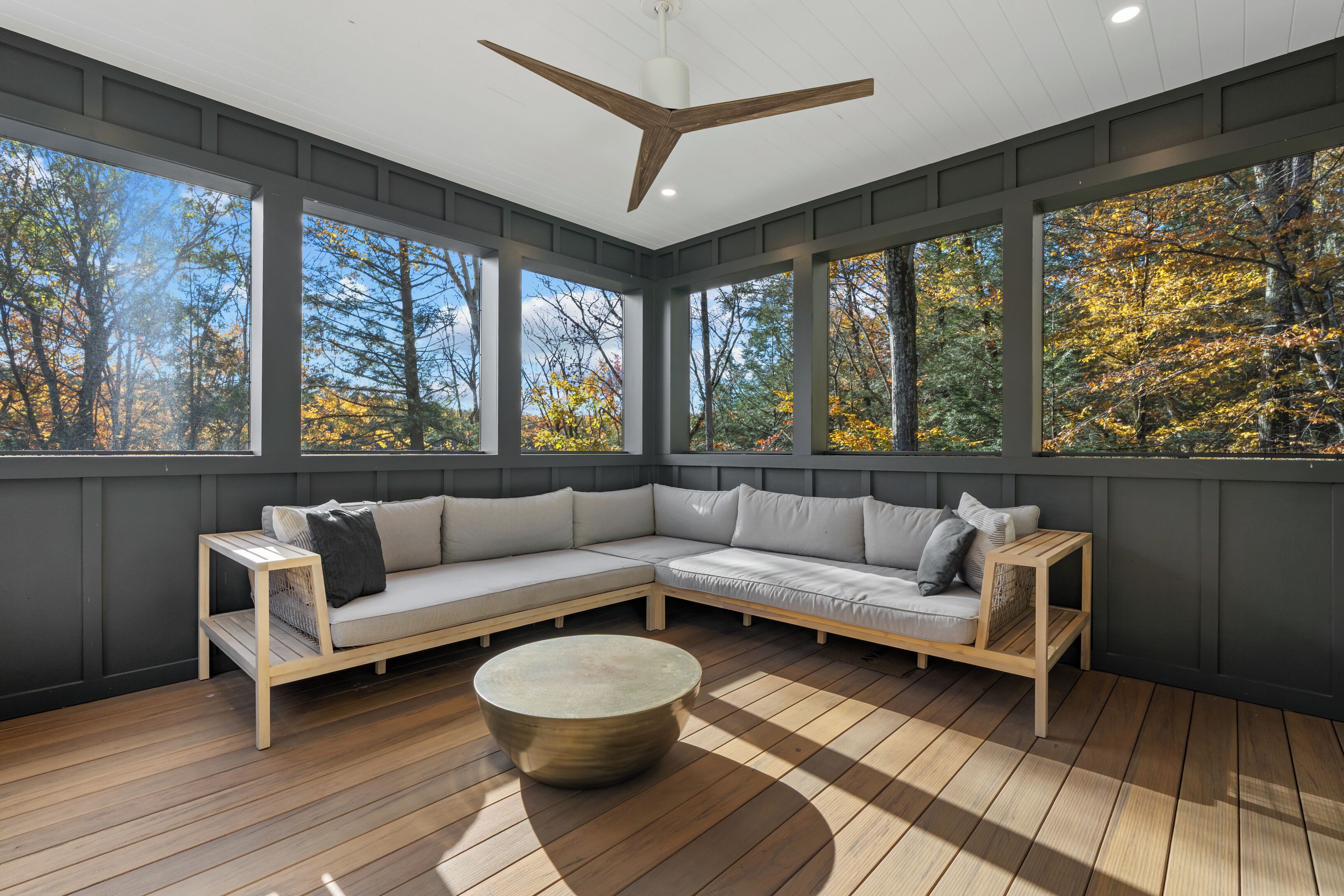 Lakefront Retreat With Stunning Views | Forget-me-not By Avantstay - Great Barrington, MA