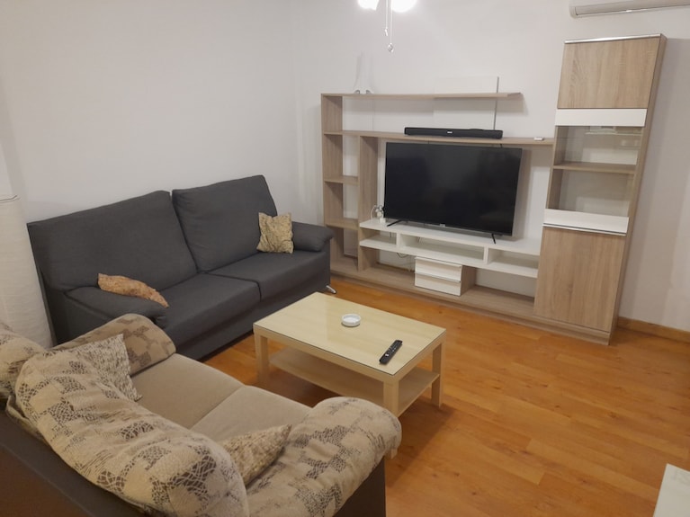 1f Apto Moderno, 80m2, 2 Dorm, 4 Huéspedes Aire Acond, Wifi - San Roque