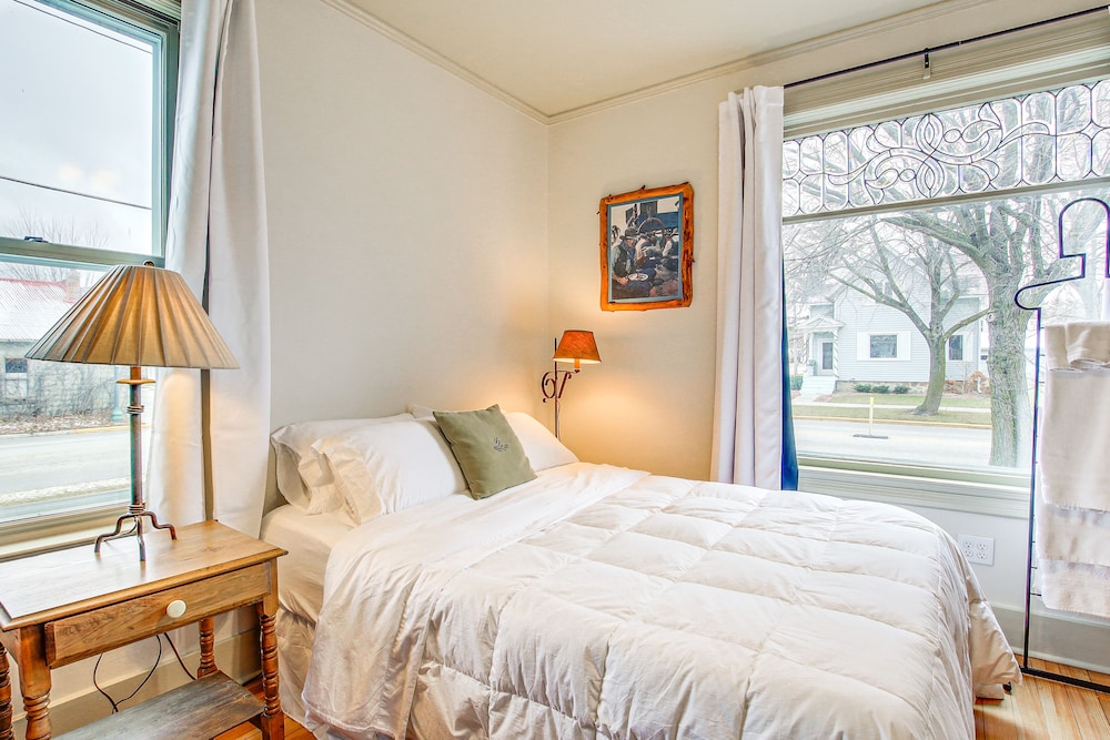 Lovely Elkhart Lake Apartment - Walk To Town! - Herman, WI