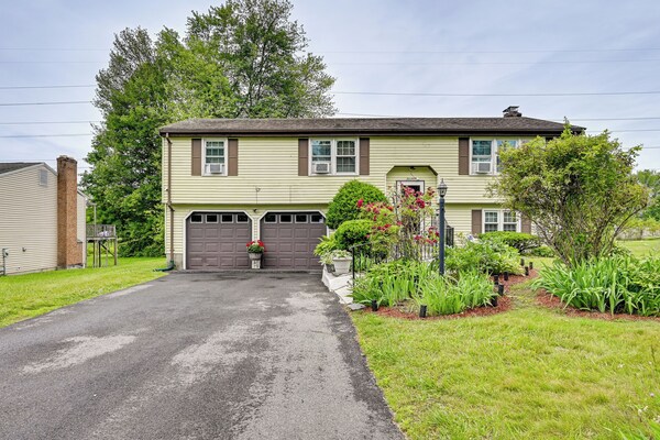 Vintage Windsor Home: Private Yard & Covered Deck - Hartford, CT