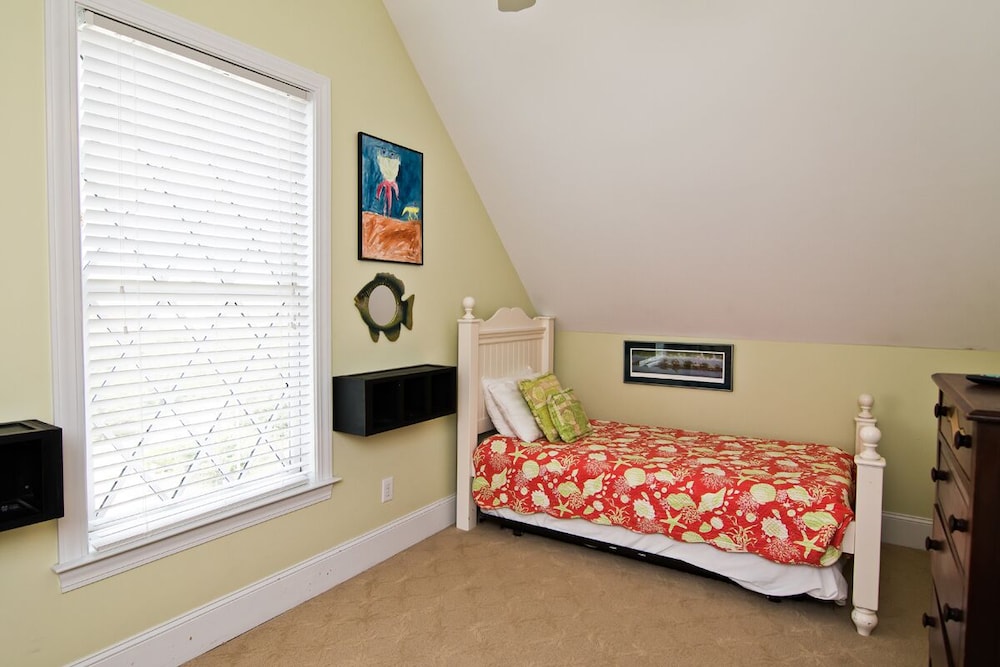 Spindrift, Oceanfront House in Emerald Isle, NC! - Emerald Isle | Vrbo