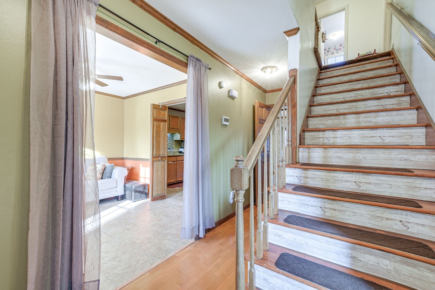 Lovely Fayetteville Home: Deck & Fireplace! - Fayetteville, NC