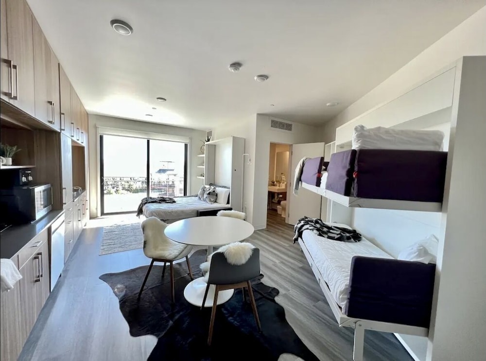 Pet Friendly- Modern Studio - Pool+gym+arcade - Snowbird, UT