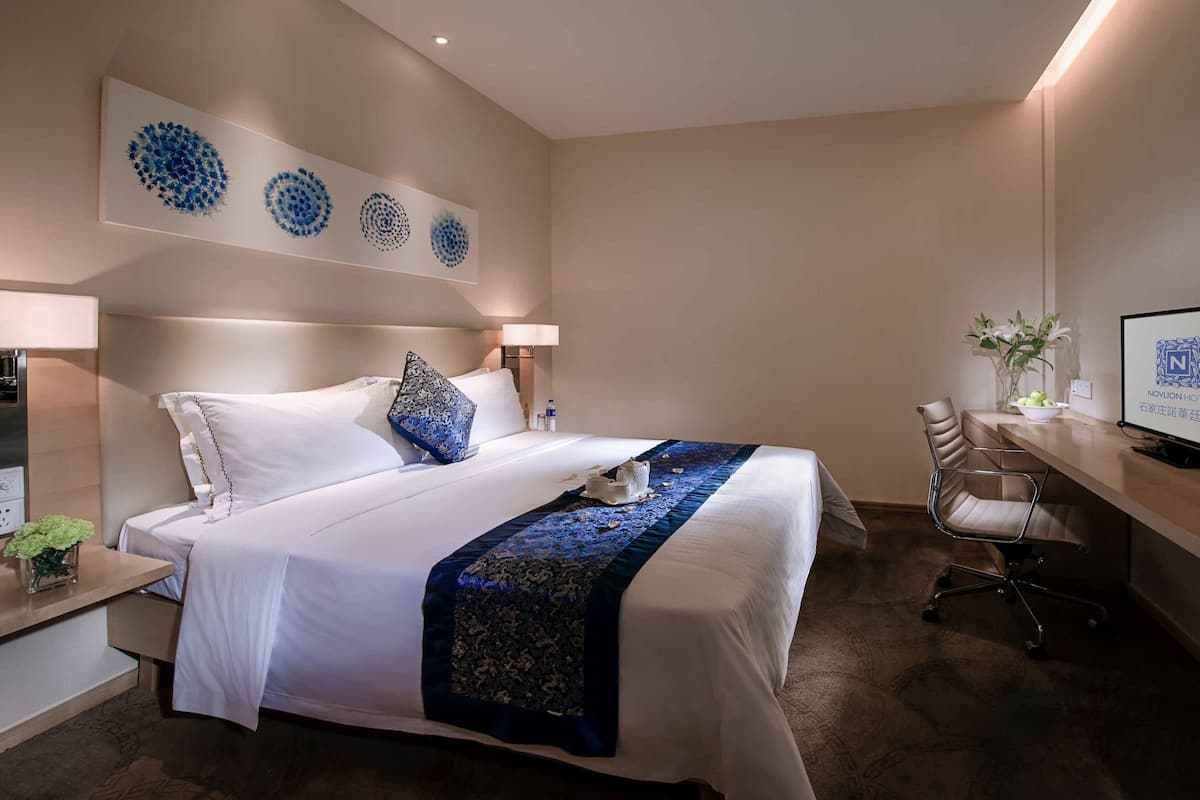 Quarto Comfort | Cofre no quarto, secretária