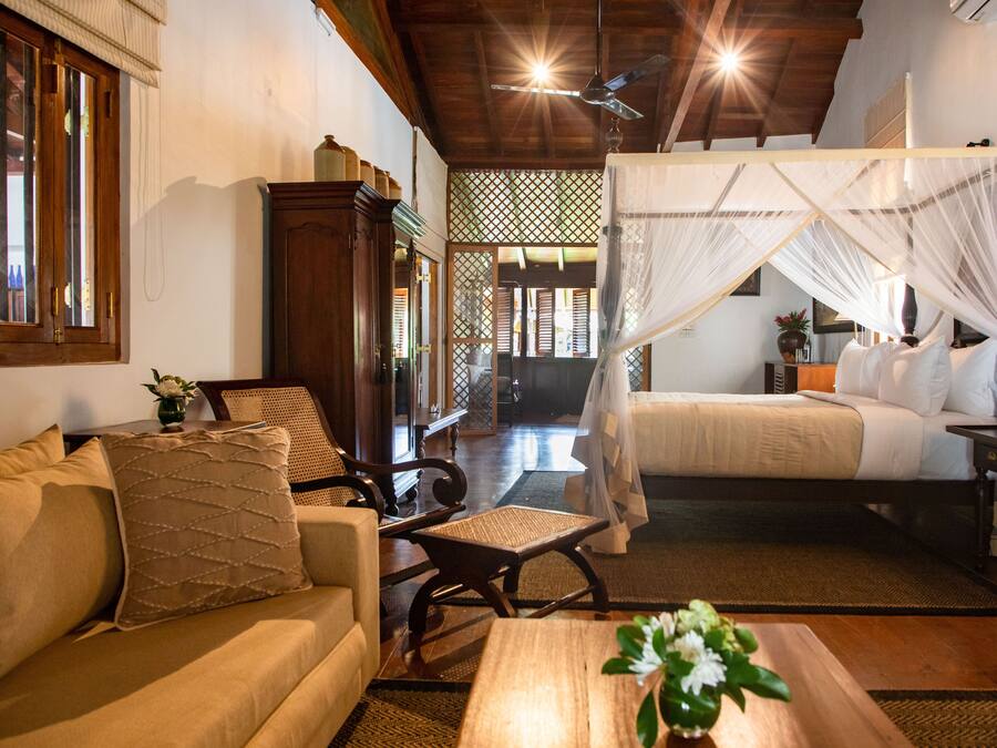 Suite Familiar (Premium) (Evening Tea Included) | Minibar, cofre no quarto, secretária