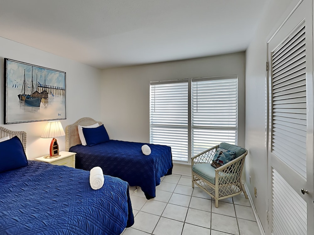 Reel Mermaid | Amazing Bayview Getaway, Fishing! - Sailhouse | Vrbo