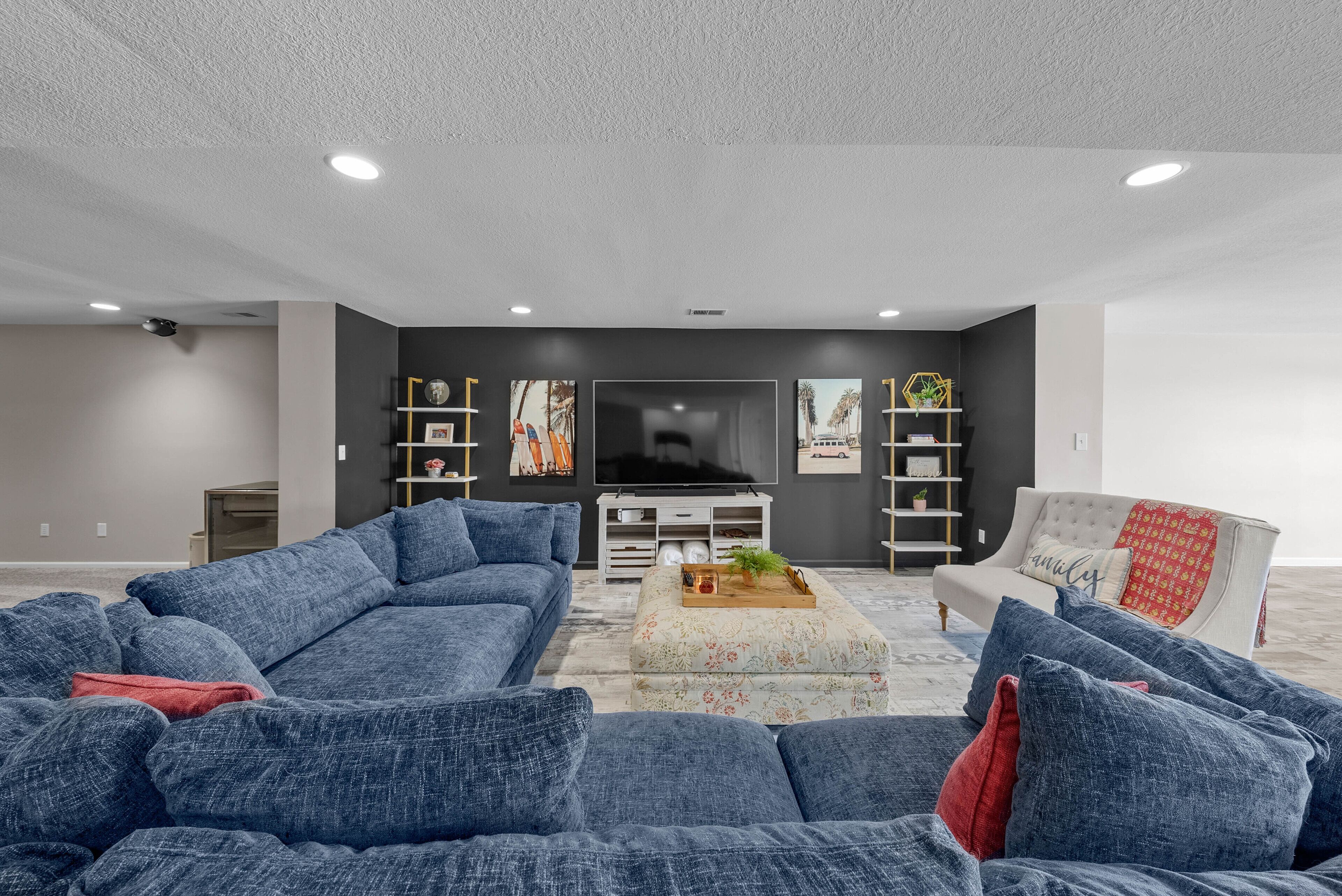 Near World Cup/country Paradise W/inground Pool, Rec Center - Kansas City, MO