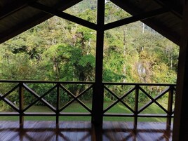 Villa Familiar, vista para o rio | Terraço/pátio interior