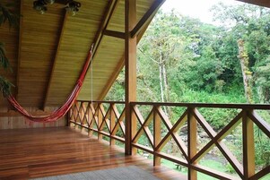 Villa Familiar, vista para o rio | Vista da varanda