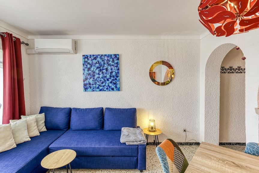 Appartement 'Location Bord De Mer' Avec Vue Montagne, Wi-fi Et Climatisation - Empuriabrava