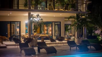 Vila, vários quartos, acessível, varanda | Vista da propriedade