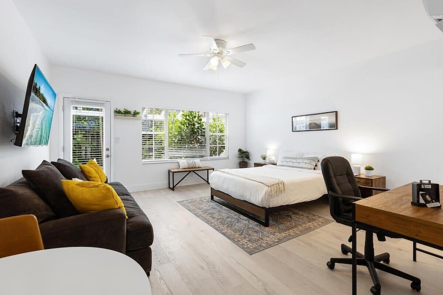 Fresh Cozy Studio Victoria Park Near Beach - Fort Lauderdale-Hollywood Airport (FLL)