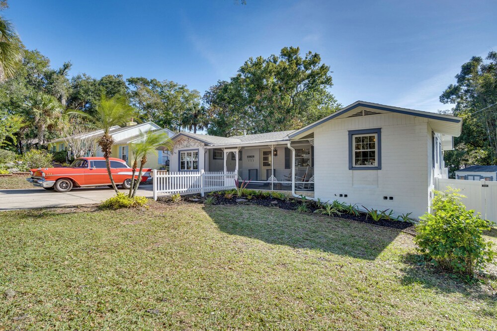 Vintage Mount Dora Cottage W/ Screened Porch! - Mount Dora, FL
