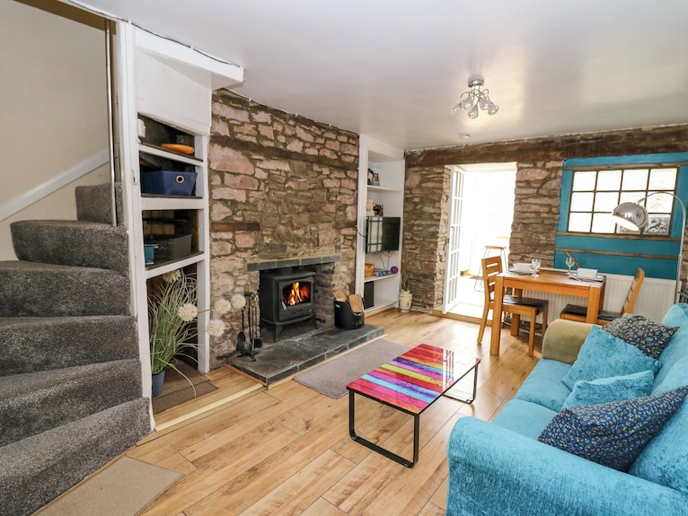 Rhif Deg, Pet Friendly, With Open Fire In Brecon - Brecon