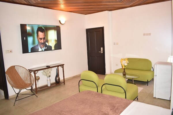 Bulon Hotel - Yaounde