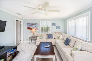 Apartamento (Oceans 13 Unit B) | Exterior