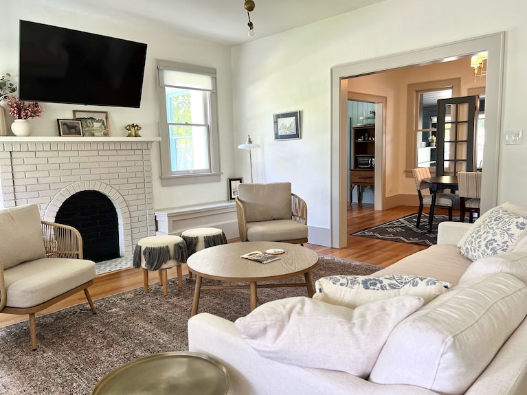 Charming 1920s Bungalow- Stay Where Hgtv's Hometown Takeover Stayed! - Sebring, FL