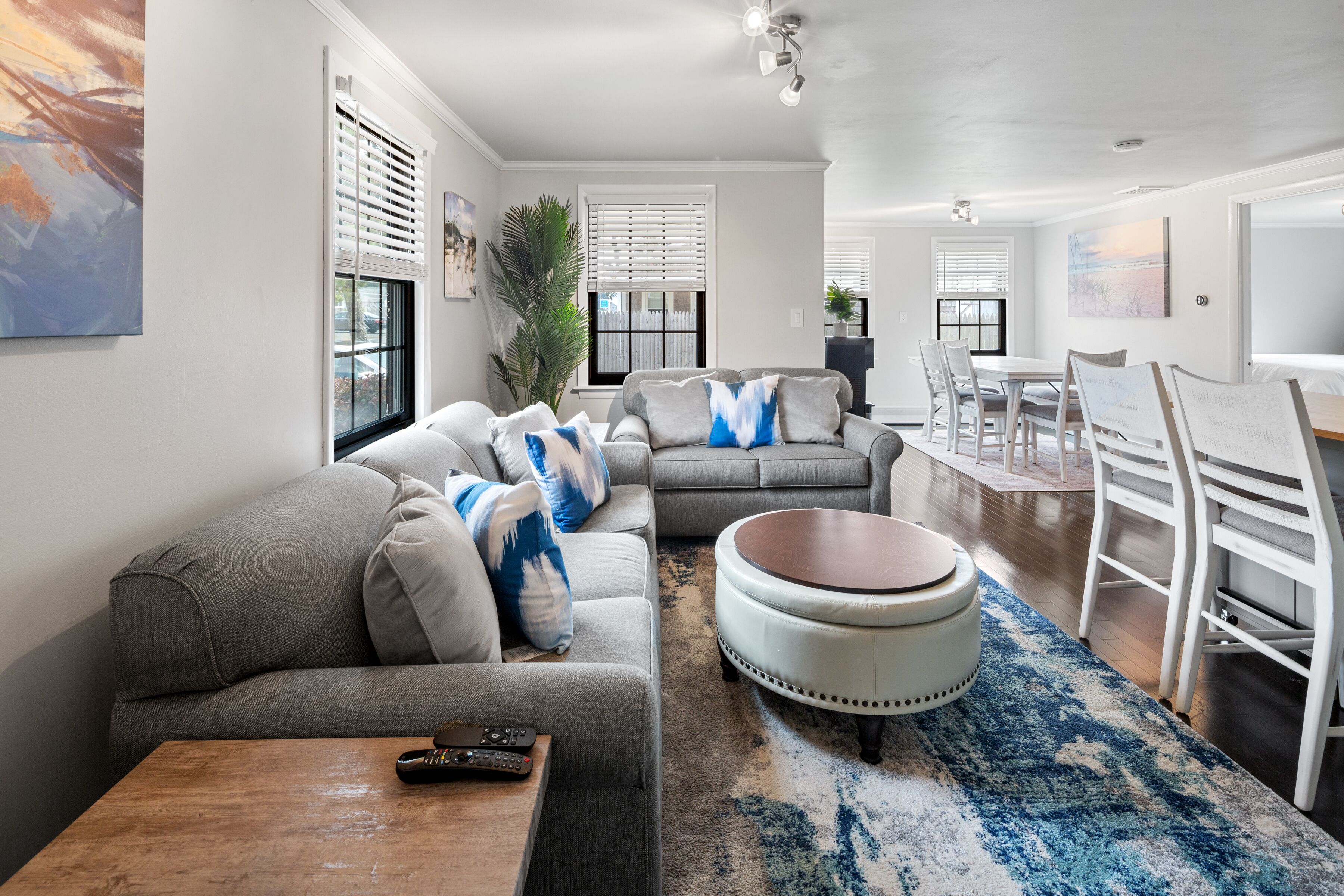 3-min Walk To Beach! Private Luxury Backyard! - Brewster, MA